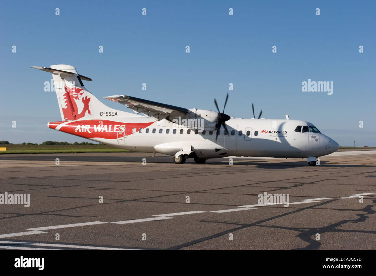 Atr42 hi-res stock photography and images - Alamy