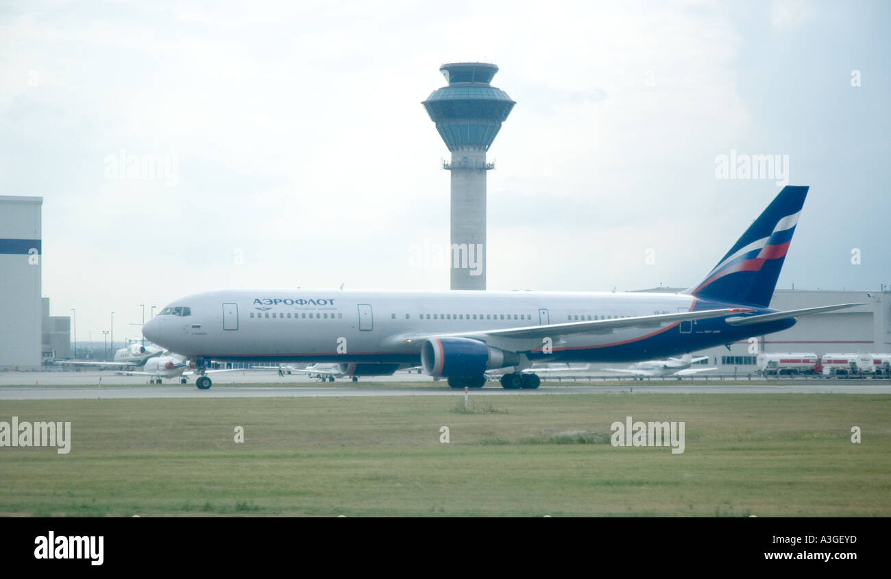 Aeroflot passenger jet at Pearson International Airport in Toronto ...