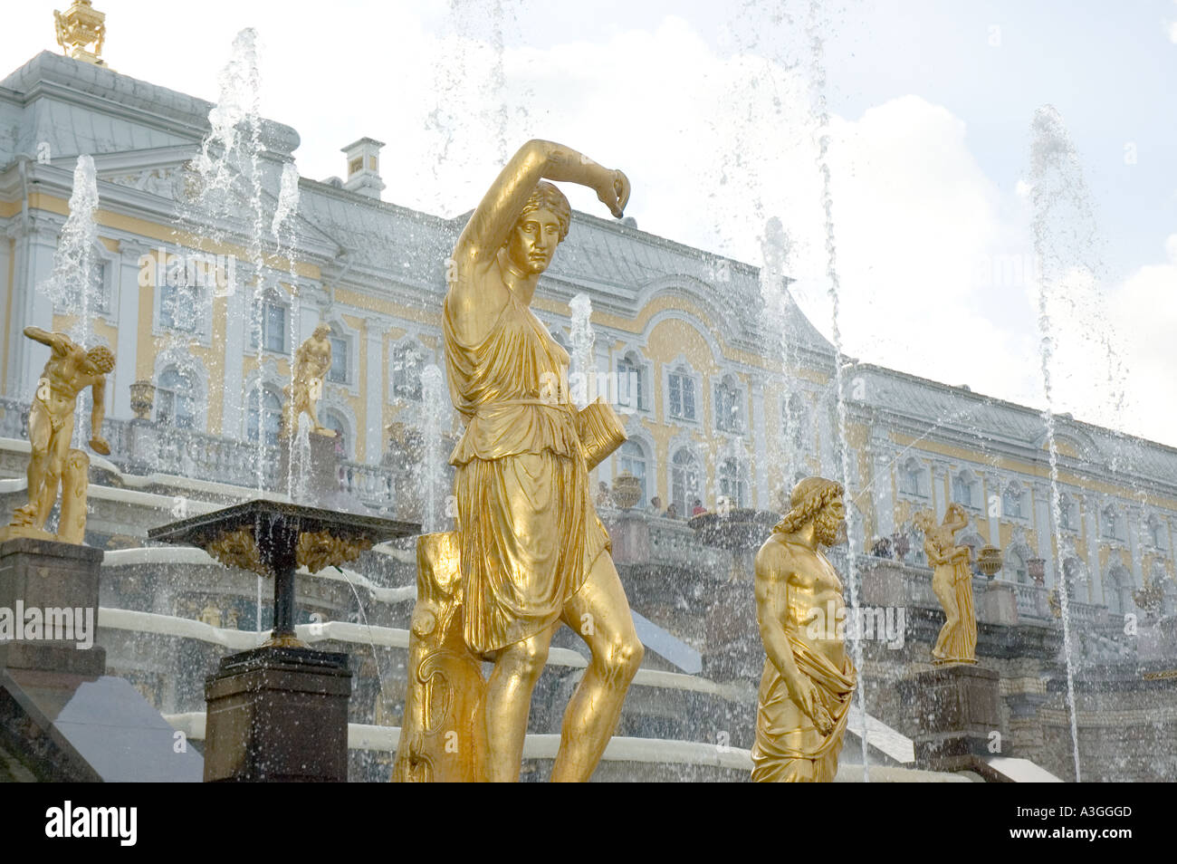 Peterhoff hi-res stock photography and images - Alamy