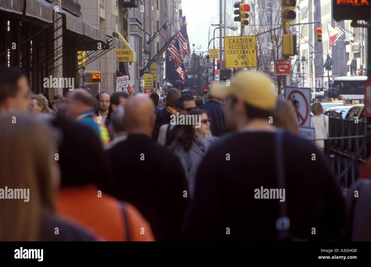 Pedestrians on Fifth Avenue in New York City Stock Photo - Alamy
