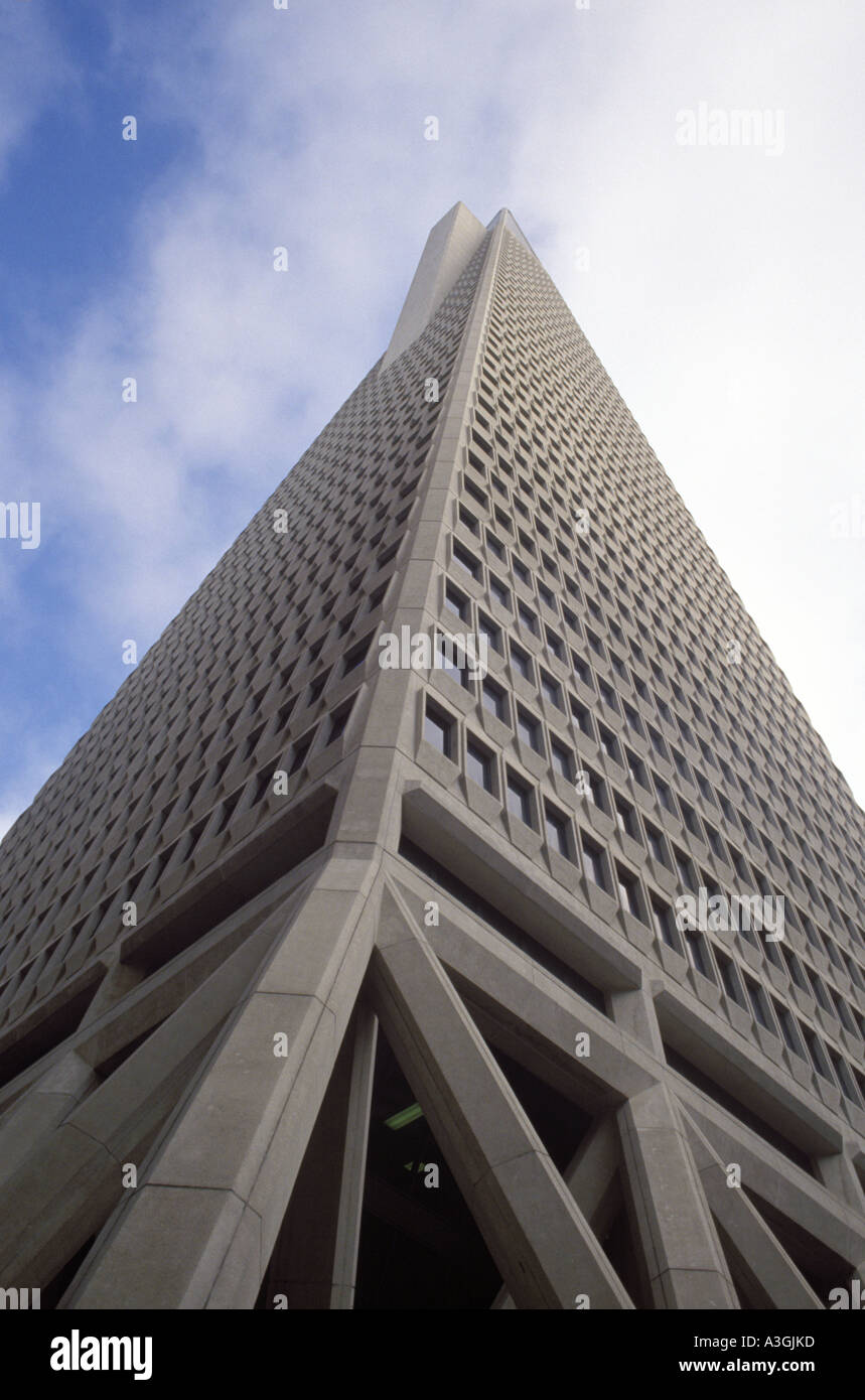 The Transamerica Tower in San Francisco, California Stock Photo - Alamy