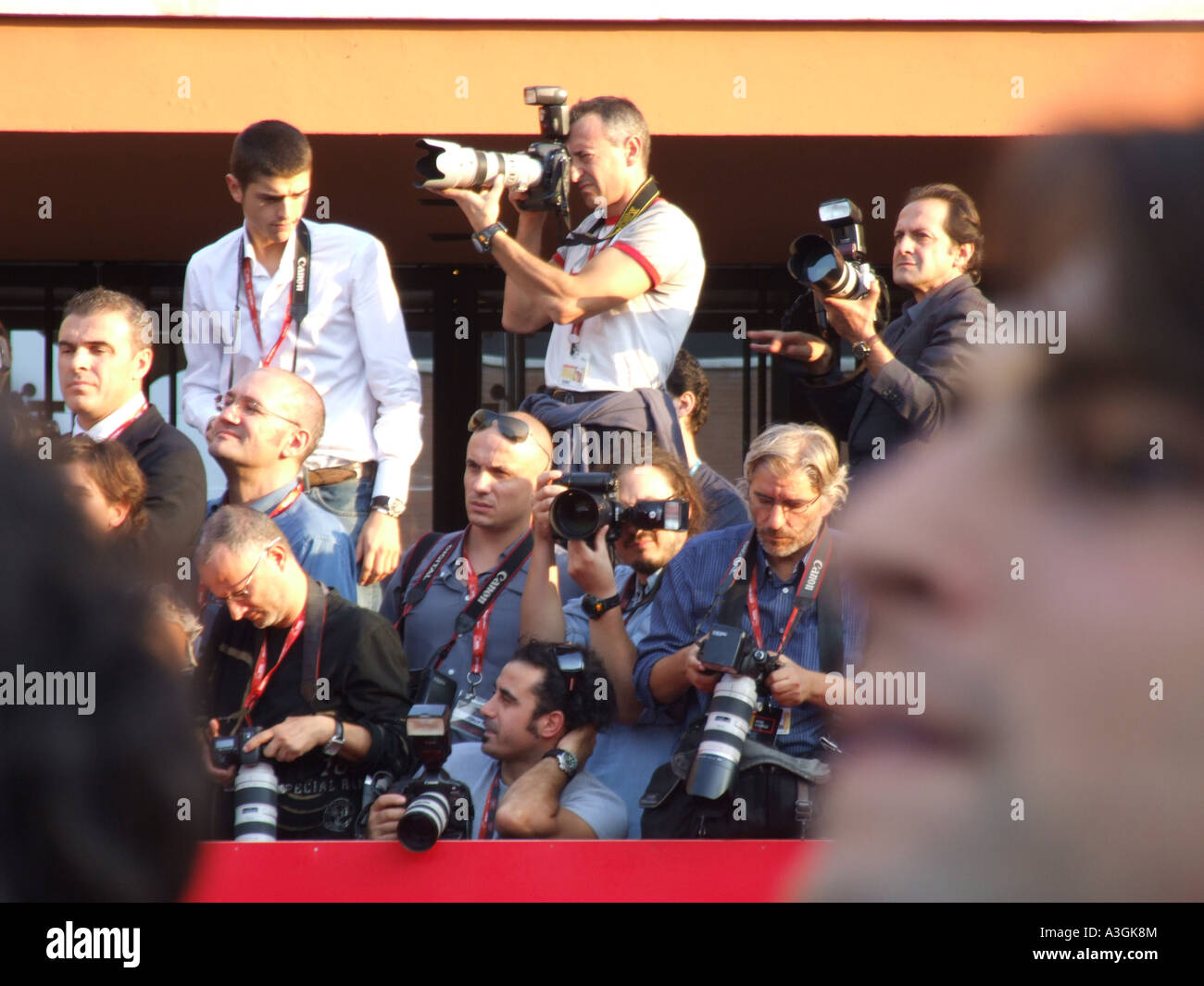 Reporters covering news event hi-res stock photography and images - Alamy