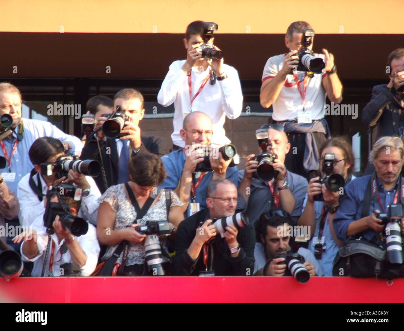 Reporters covering news event hi-res stock photography and images - Alamy