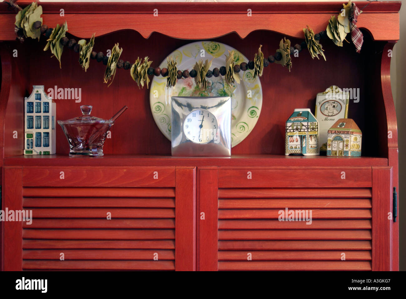 Cupboard clock hi-res stock photography and images - Alamy