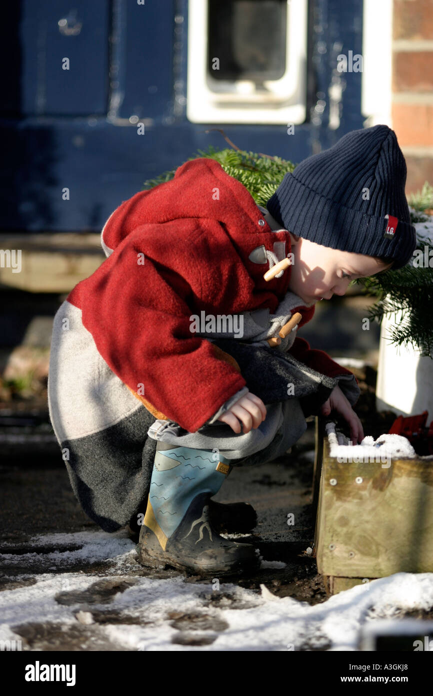 Lewis aged four in his first snow Stock Photo - Alamy