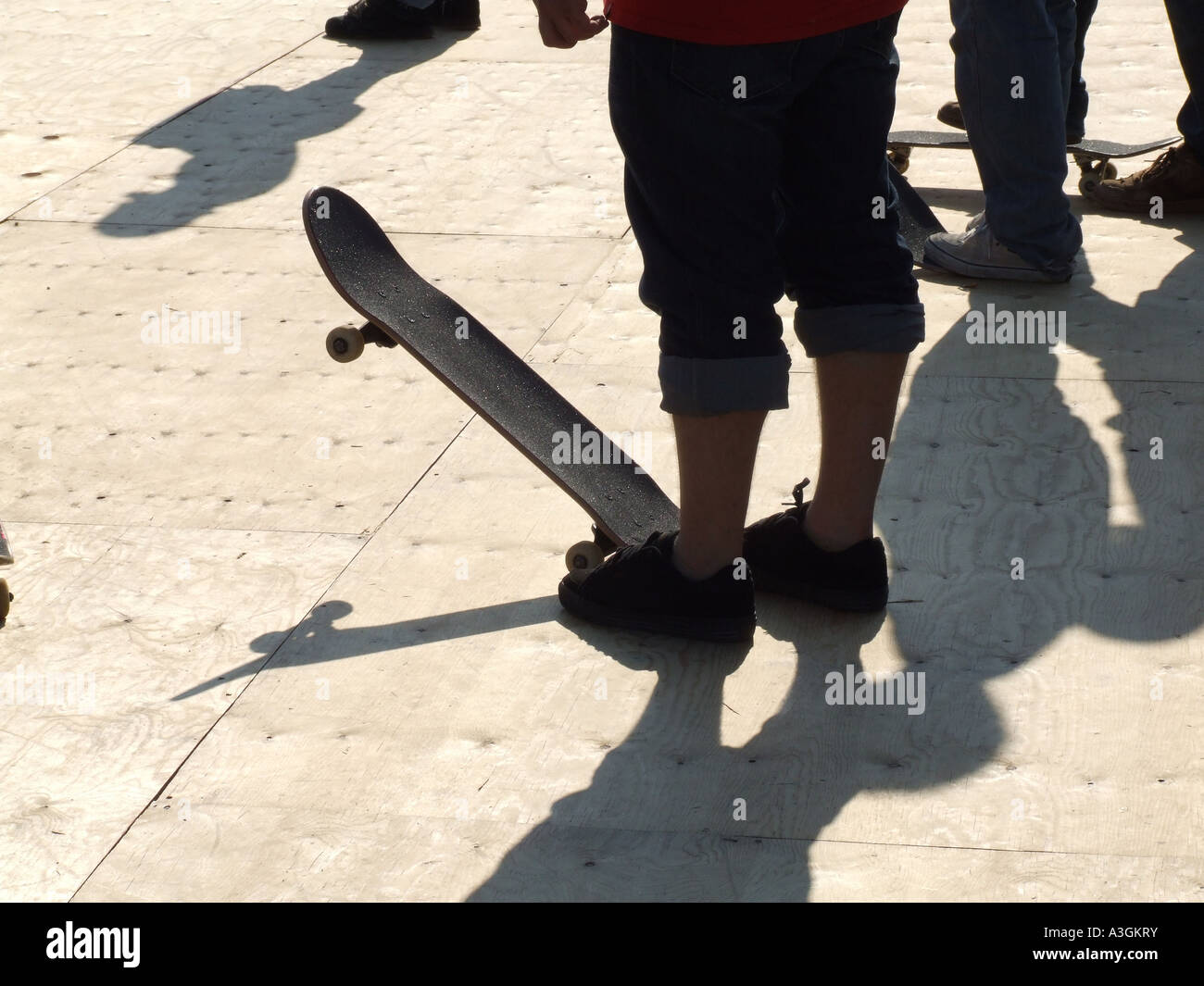 kids at skateboard play ground area park Stock Photo - Alamy