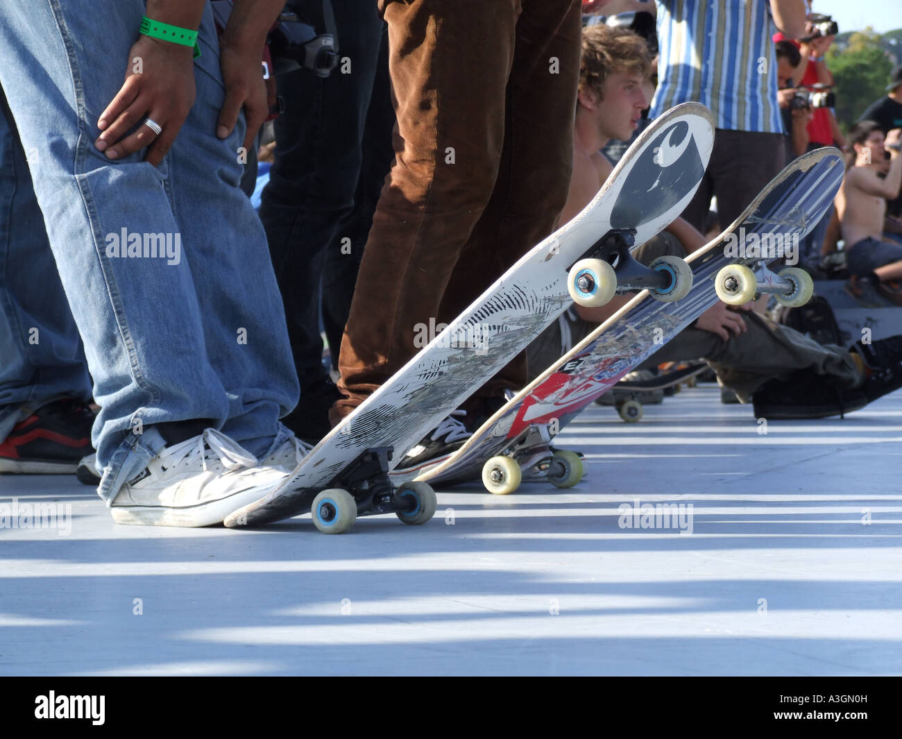 kids at skateboard competition in rome Stock Photo - Alamy