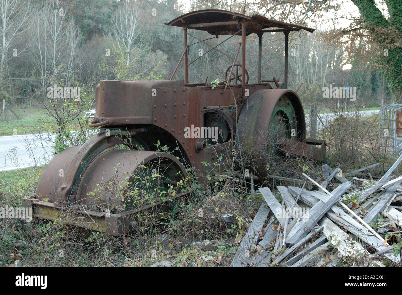But steamroller hi-res stock photography and images - Alamy