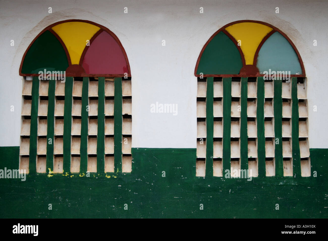 Simple glass windows hi-res stock photography and images - Alamy