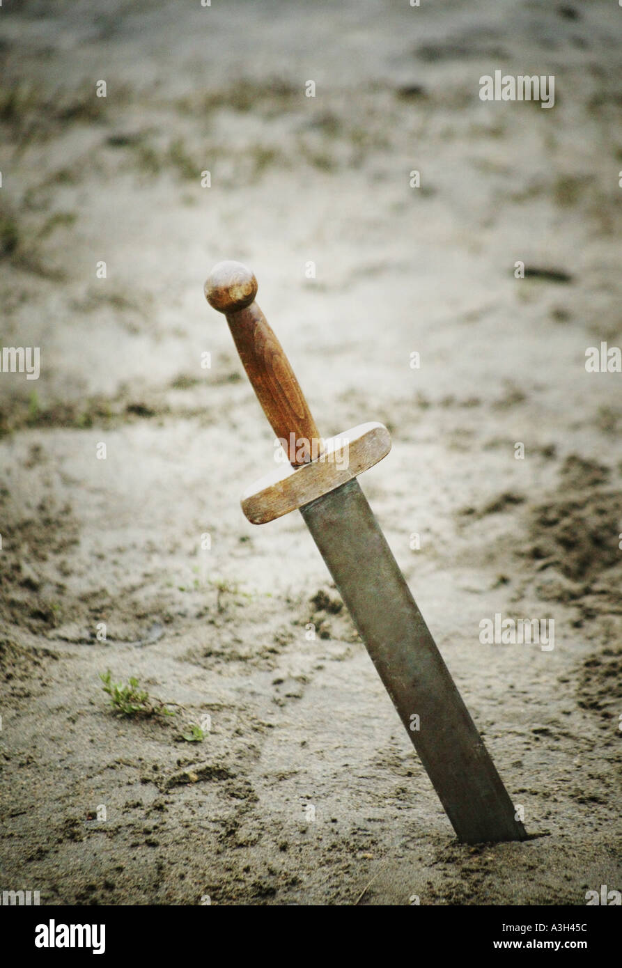 Two edged sword symbol hi-res stock photography and images - Alamy