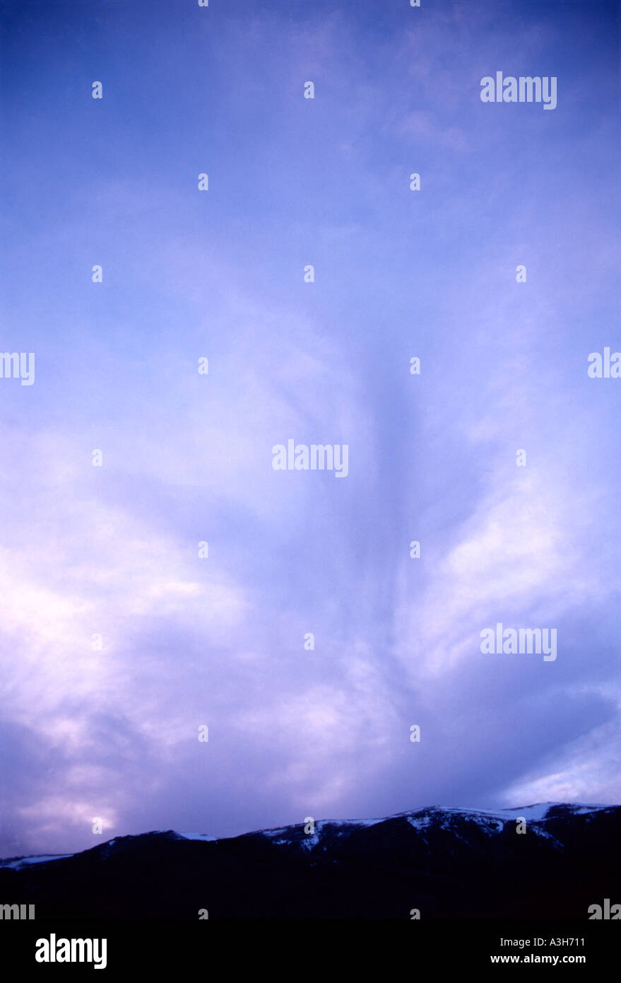 Nimbus Mountain High Resolution Stock Photography and Images - Alamy