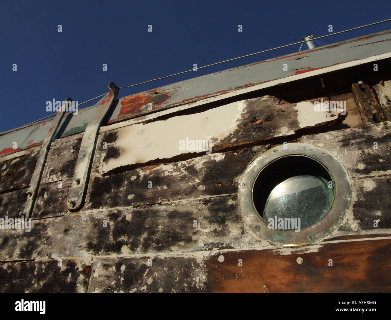 port hole window on old abandoned boat Stock Photo - Alamy
