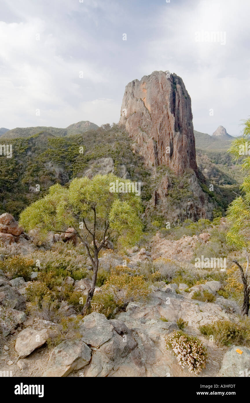 Crater Bluff spectacular volcanic rock formations in the Warrumbungles ...