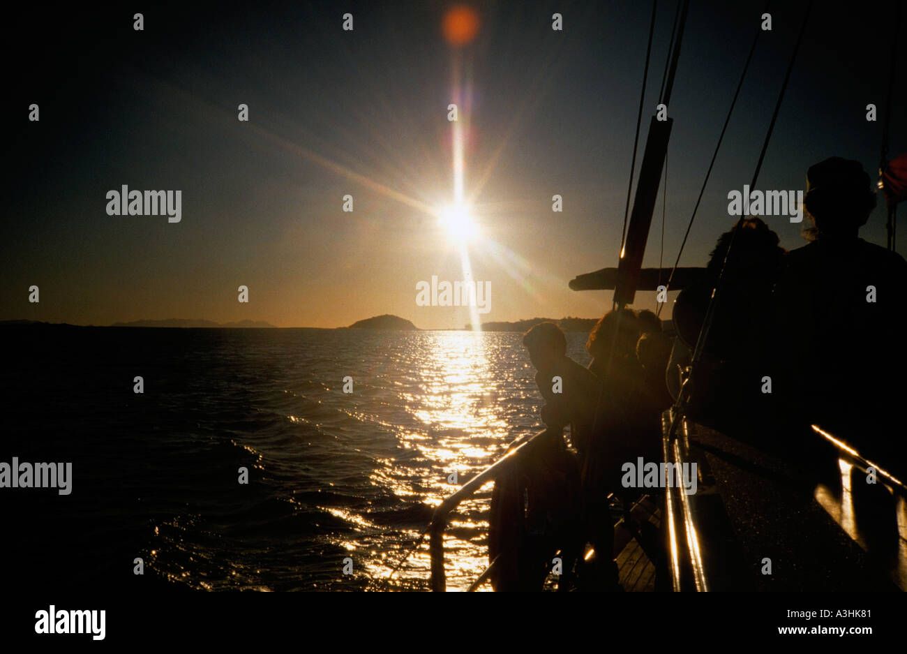 sailing ship cruising thursday islands and endeavour strait state of ...