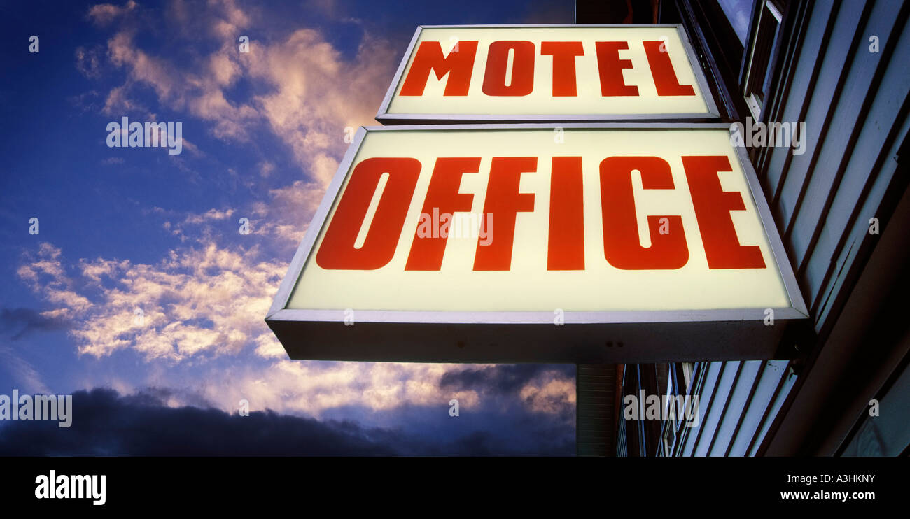 Sky lit motel sign hi-res stock photography and images - Alamy