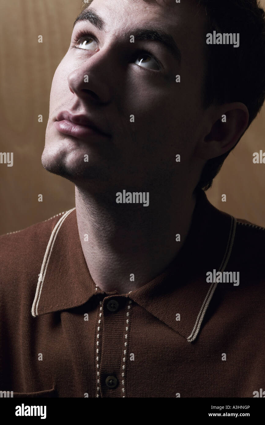 Guy looking up, gazing hi-res stock photography and images - Alamy