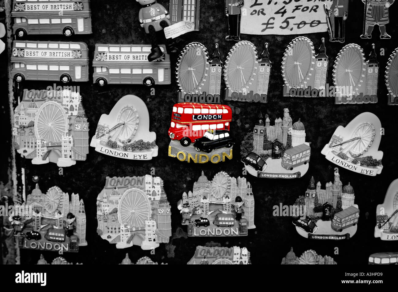 London fridge magnet souvenirs hi-res stock photography and images - Alamy