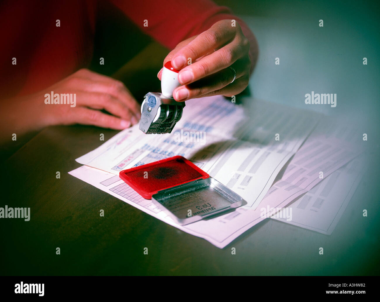 Checking forms hi-res stock photography and images - Alamy