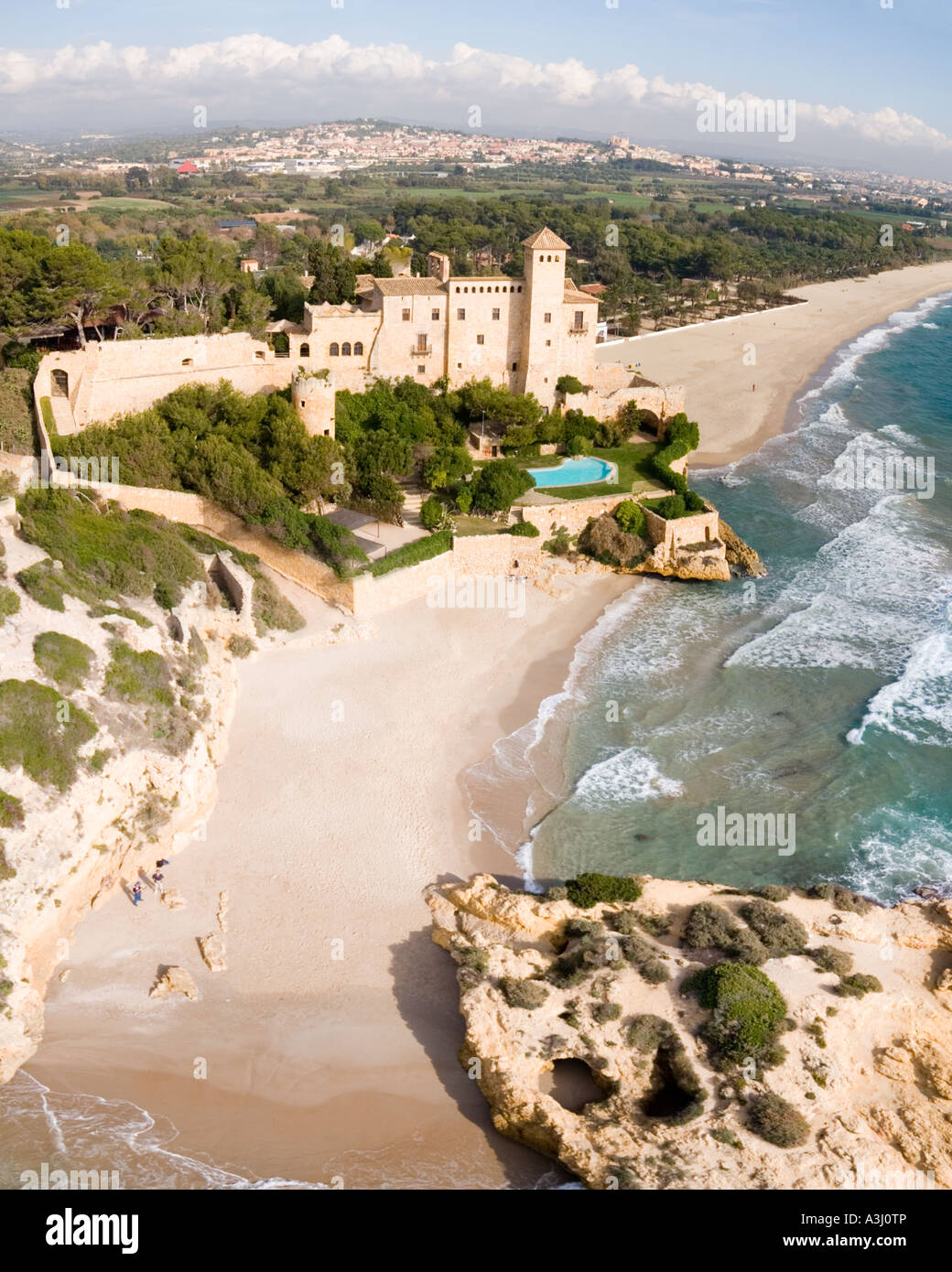 TAMARIT CASTLE AND BEACH IN TARRAGONA Stock Photo - Alamy