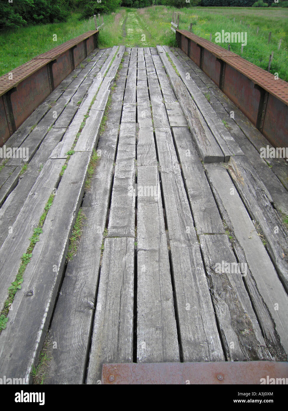 Wooden railway bridge hi-res stock photography and images - Alamy