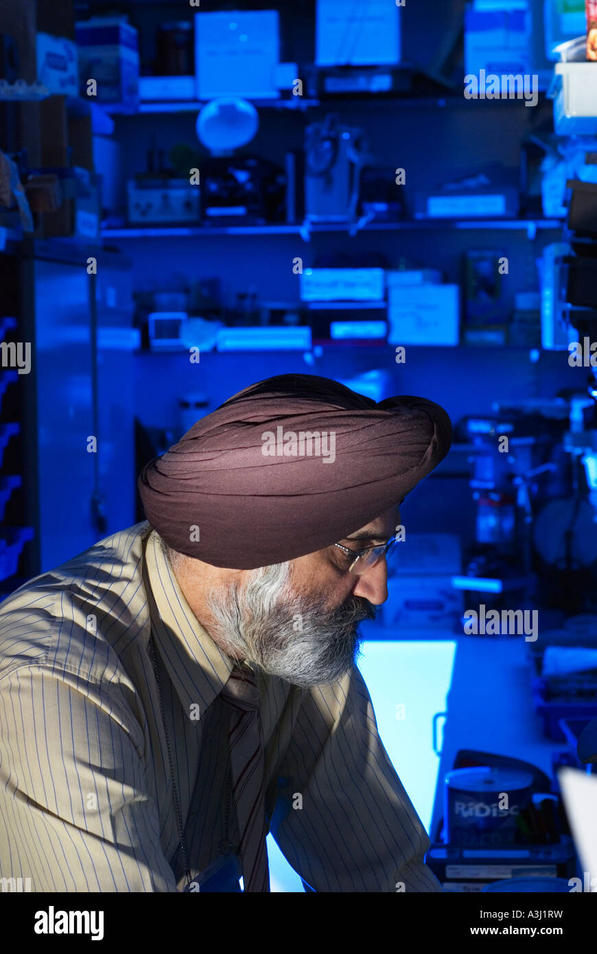 Sikh gentleman hi-res stock photography and images - Alamy