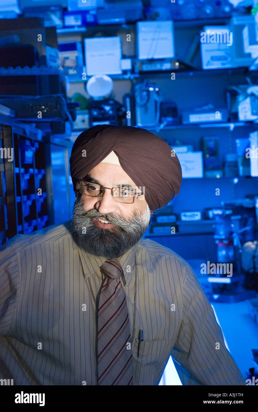 Sikh gentleman hi-res stock photography and images - Alamy