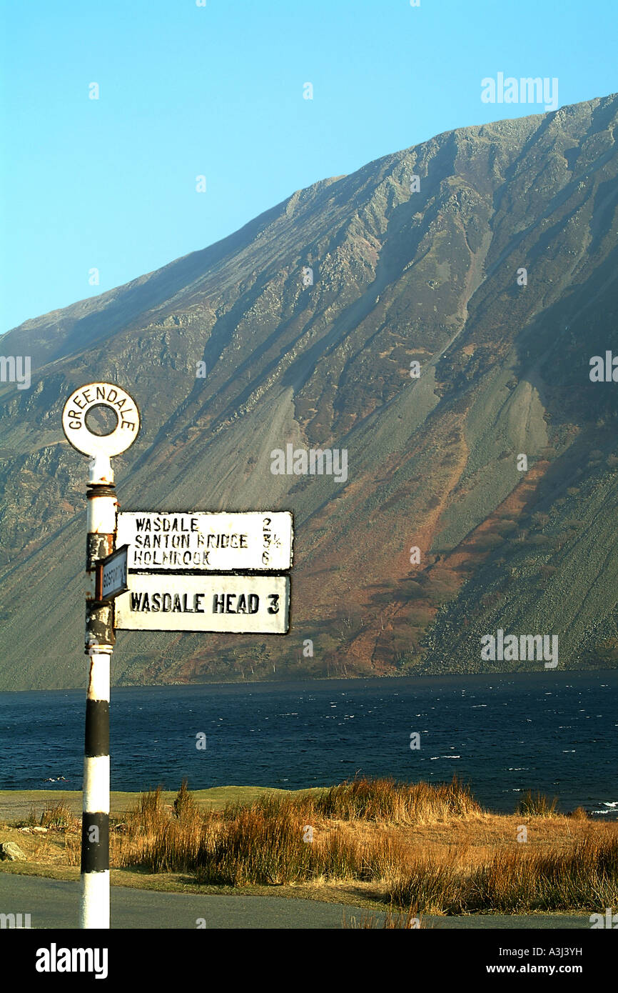 ISOLATED ROAD SIGN IN THE LAKE DISTRICT AREA OF GREENDALE. CUMBRIA ...
