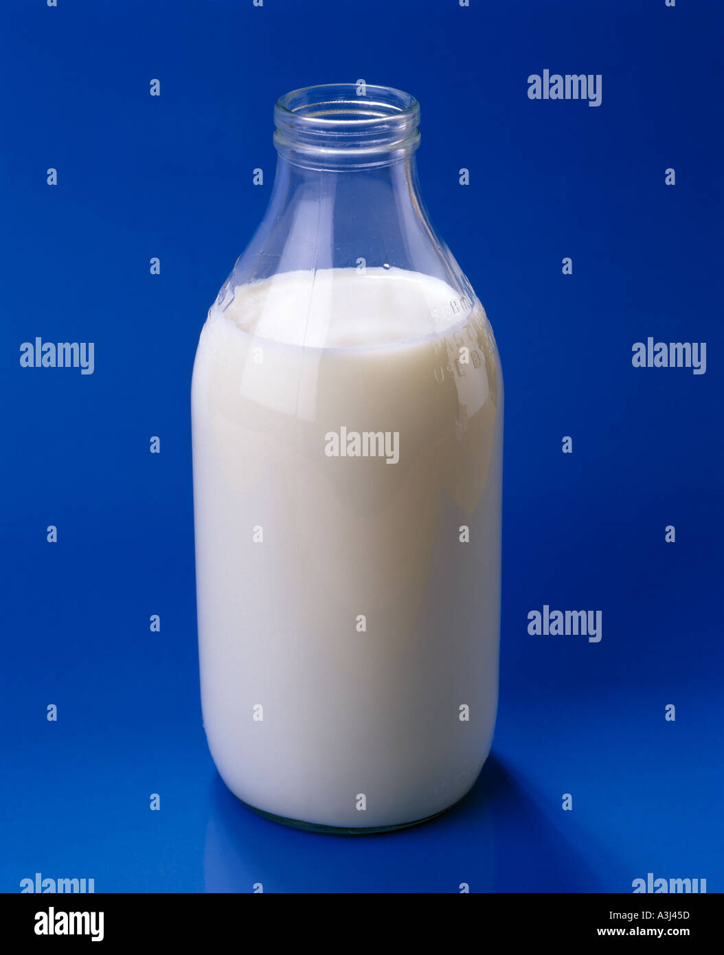 Pint bottle of milk Stock Photo - Alamy