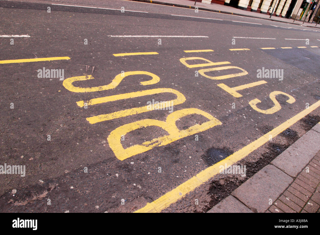 Liverpool bus lane hi-res stock photography and images - Alamy