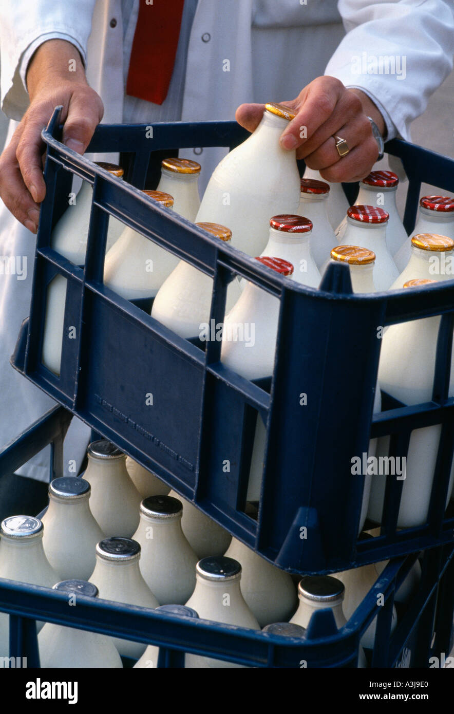 Milkman delivering milk uk hi-res stock photography and images - Alamy