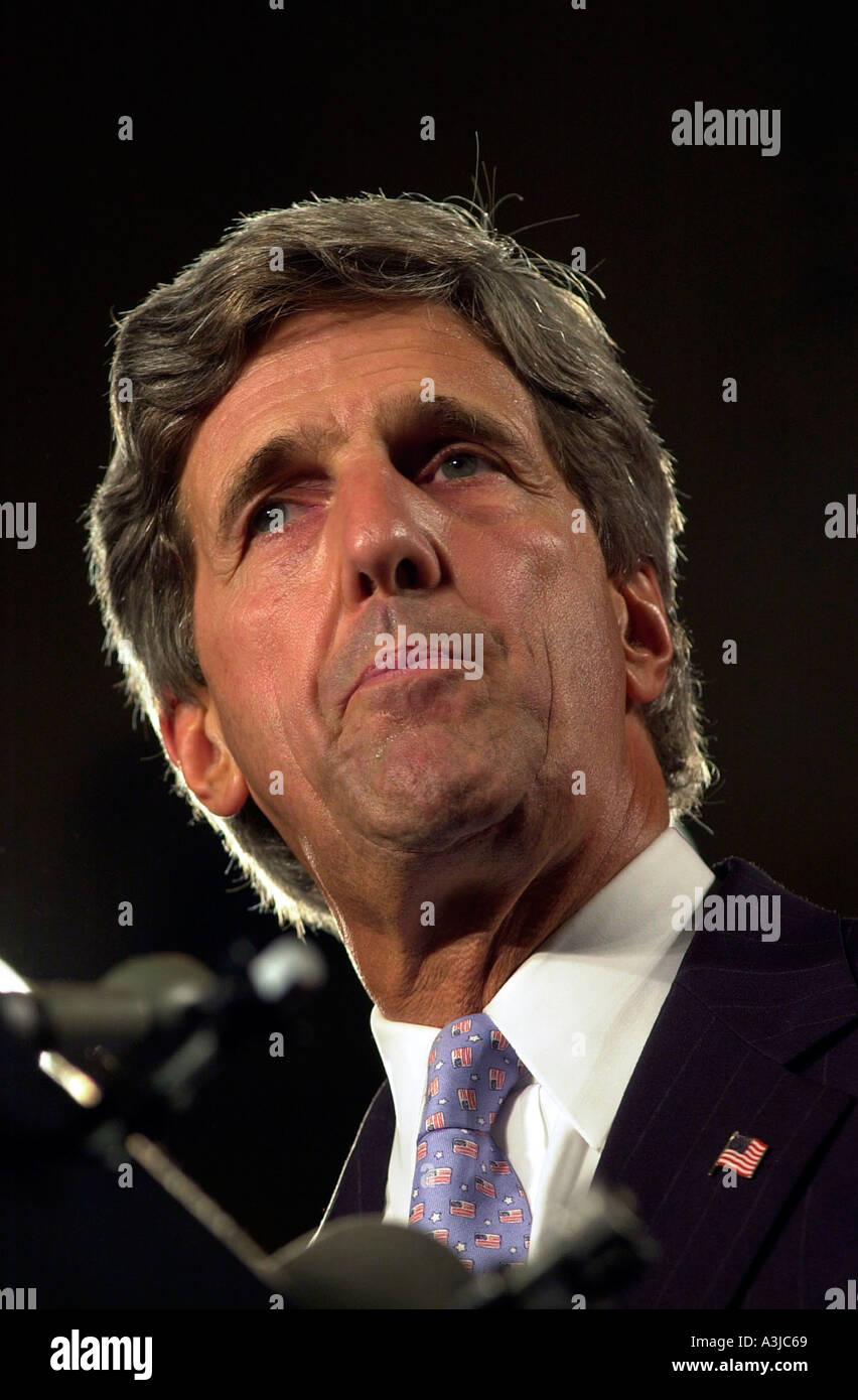 Kerry campaign politician hi-res stock photography and images - Alamy