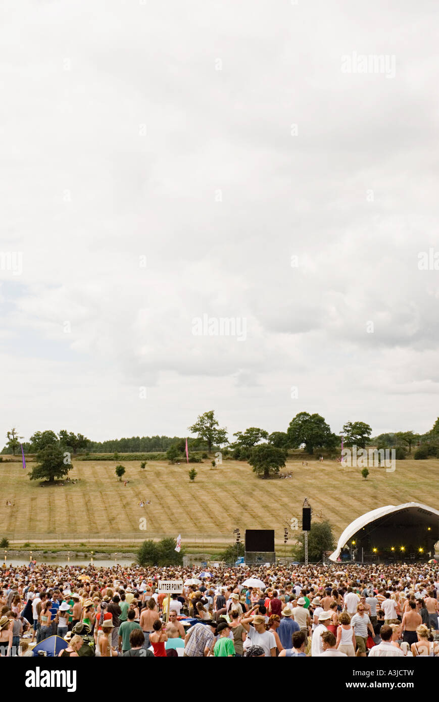 Festival stage hi-res stock photography and images - Alamy