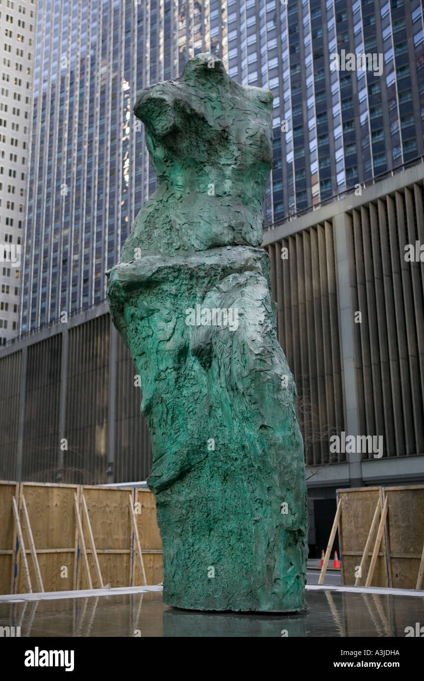 Armless statue hi-res stock photography and images - Alamy