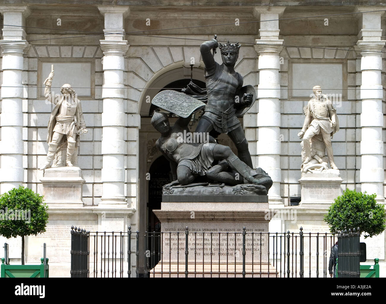 Statue of Count Verde di Pelagio Pelagi in Piazza Palazzo di Citta ...