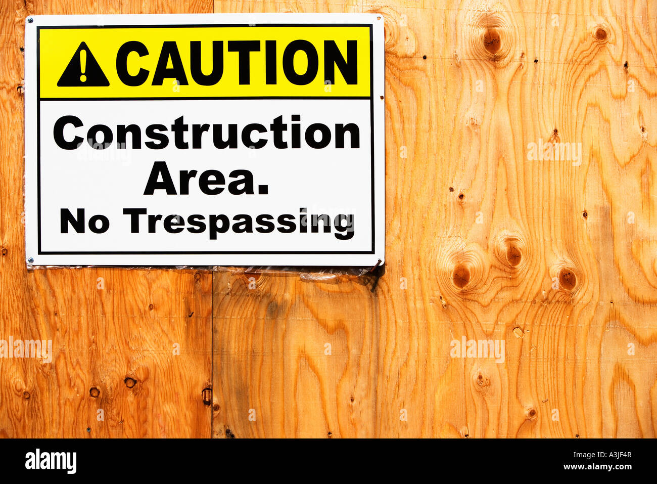 Caution fencing hi-res stock photography and images - Alamy