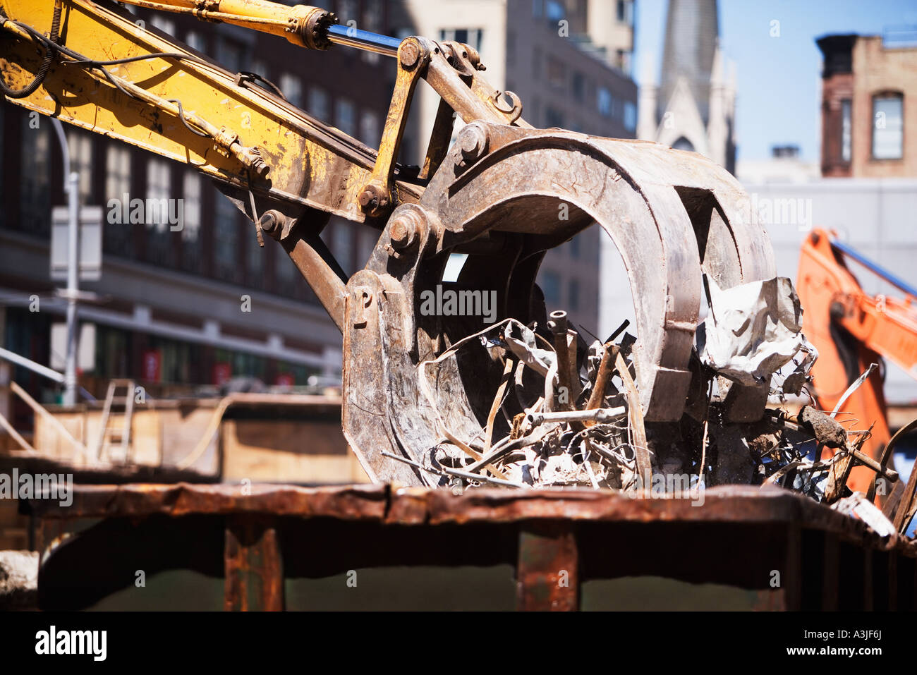 Demolition Claw Stock Photos & Demolition Claw Stock Images - Alamy