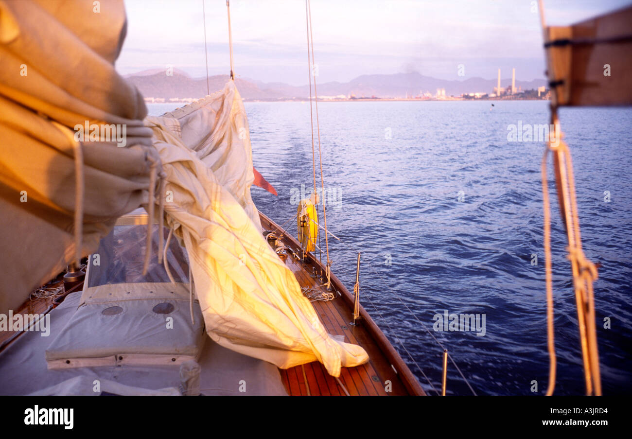 Wooden yacht leaving harbour hi-res stock photography and images - Alamy