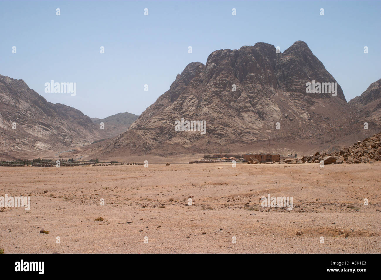 The plain of Er Raaha where the Israelites camped in front of Mount ...
