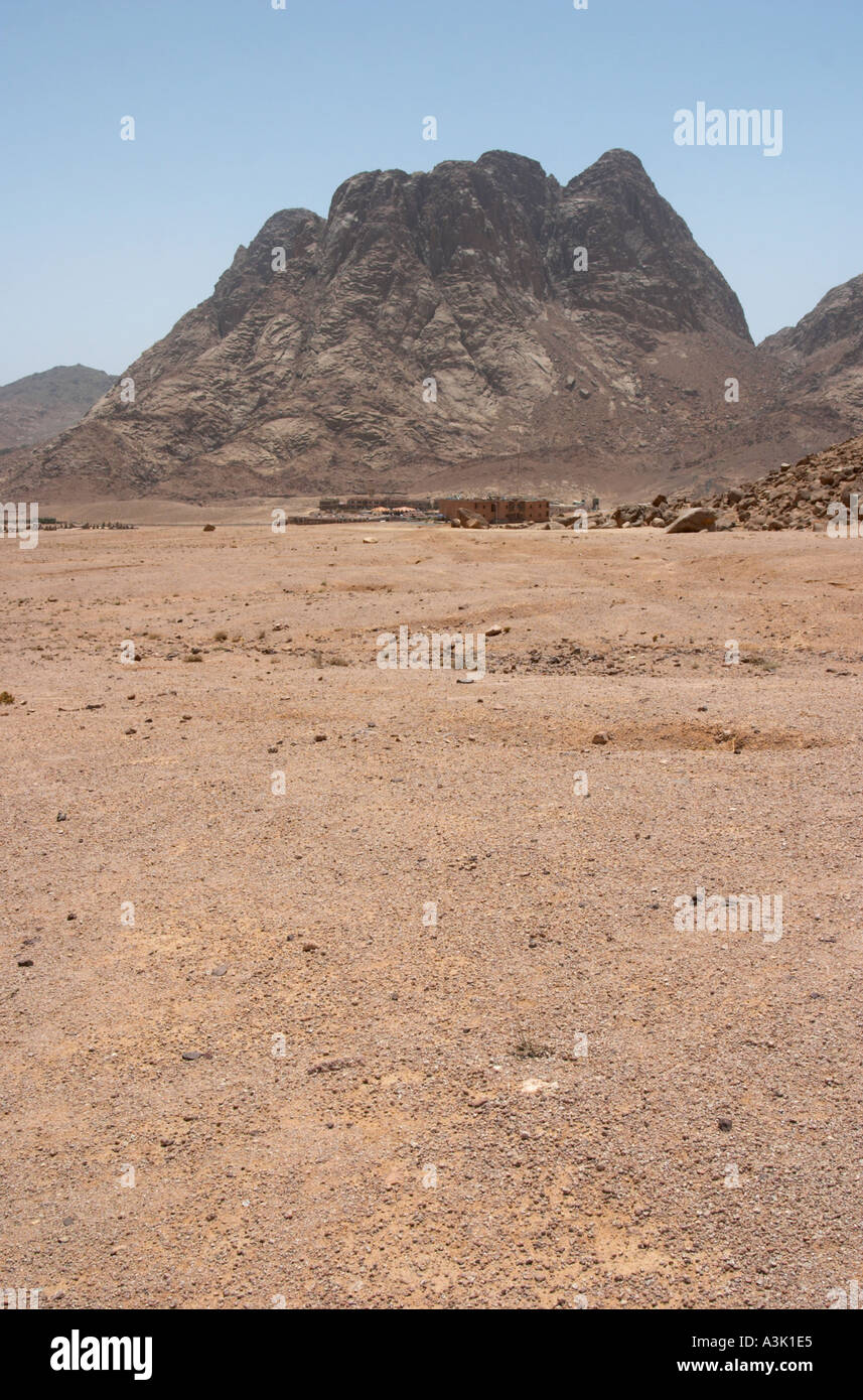 The plain of Er Raaha where the Israelites camped in front of Mount ...