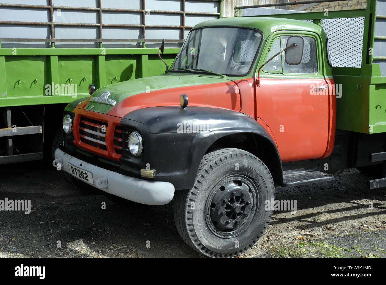 Bedford lorry hi-res stock photography and images - Alamy