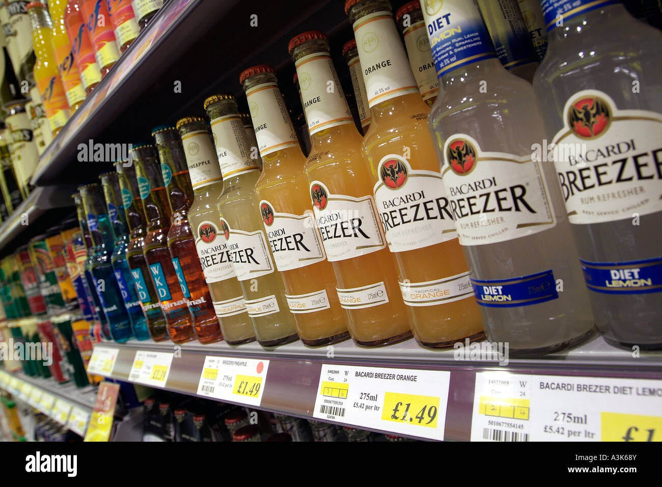 Alcopop hi-res stock photography and images - Alamy