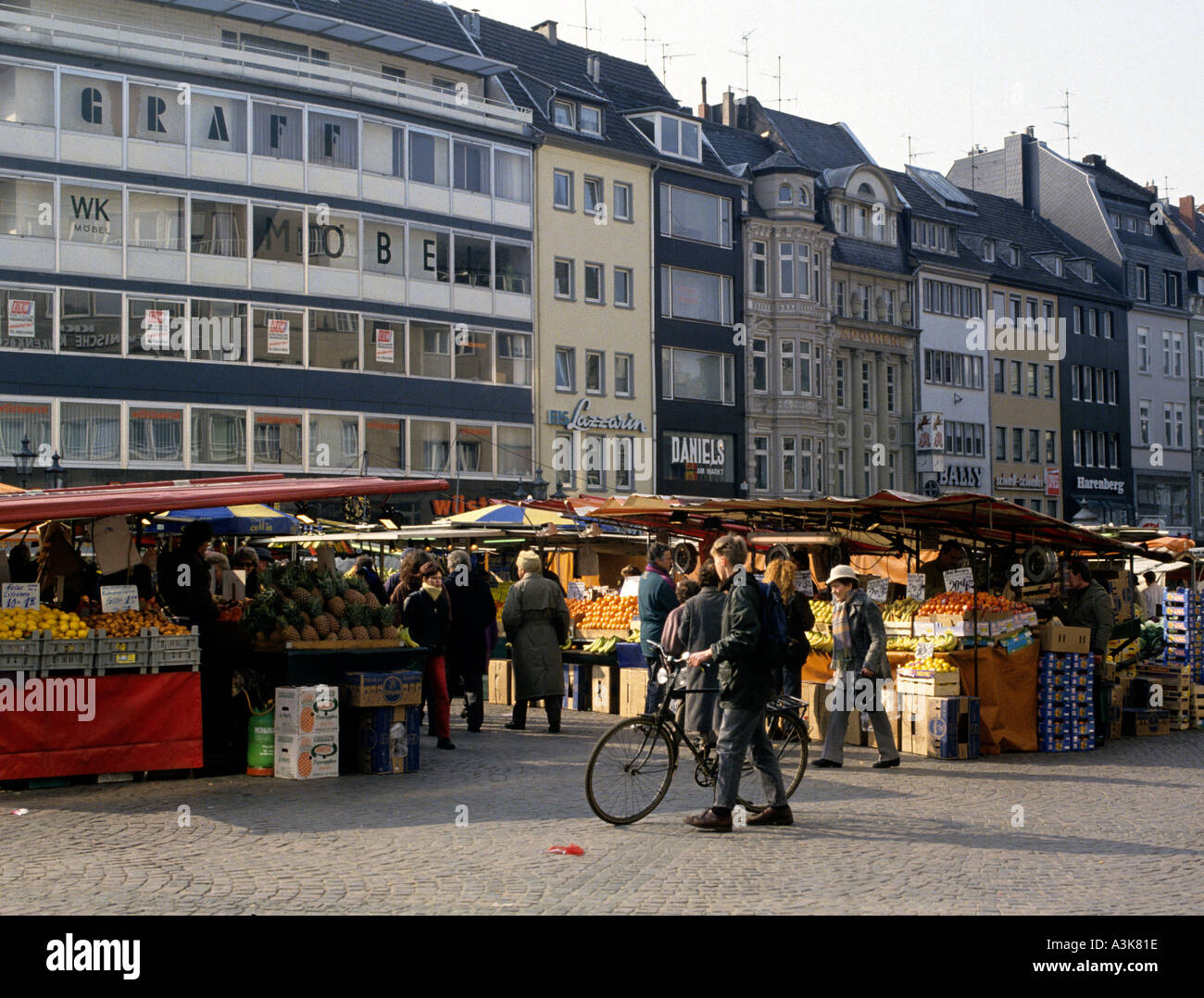 Shopping street in bonn hi-res stock photography and images - Alamy