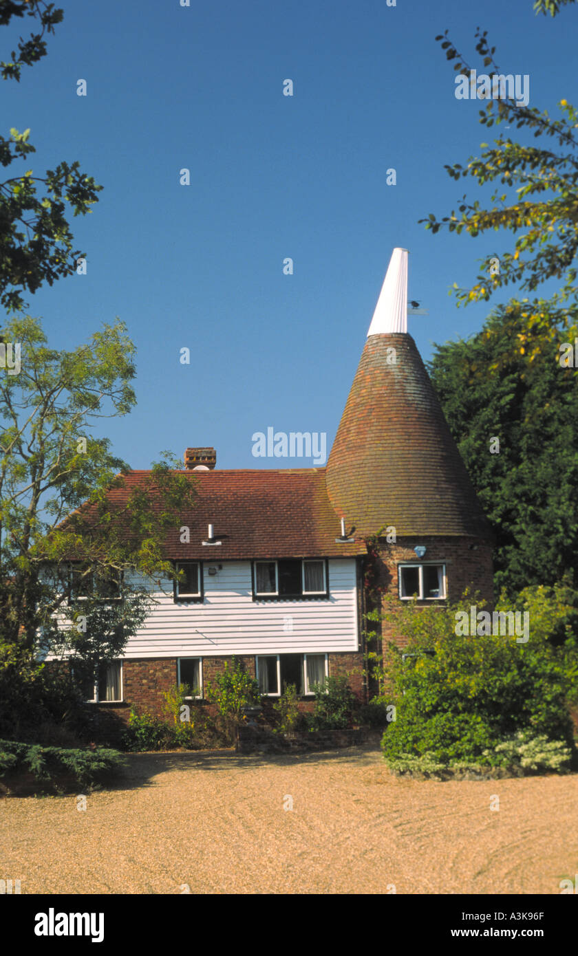 Oast house converted to home hi-res stock photography and images - Alamy