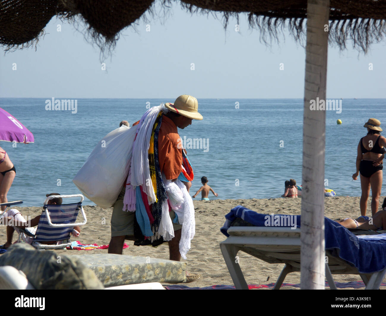 Looky looky man hi-res stock photography and images - Alamy