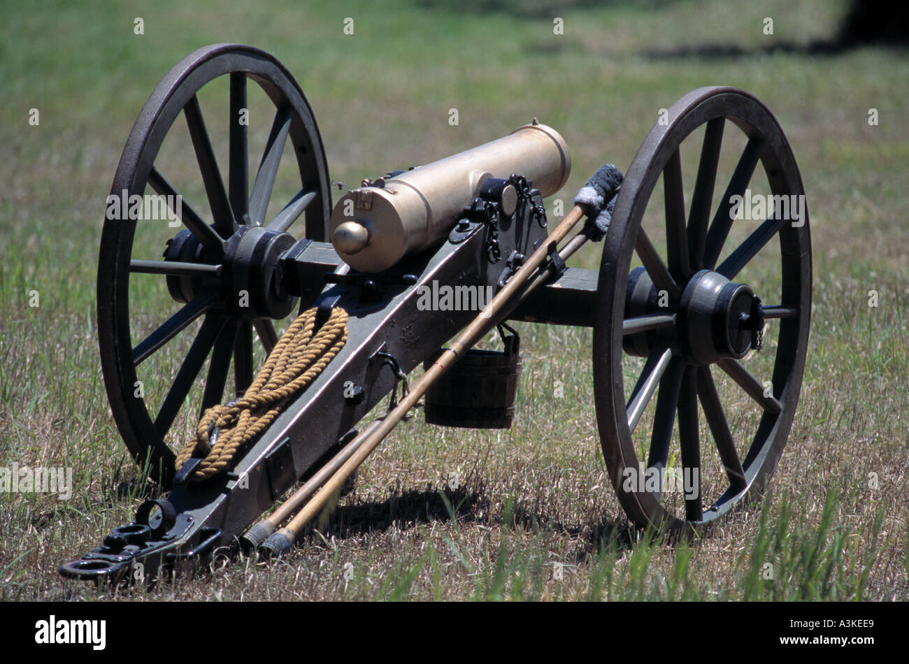 Cannon ammunition weapon historic hi-res stock photography and images ...