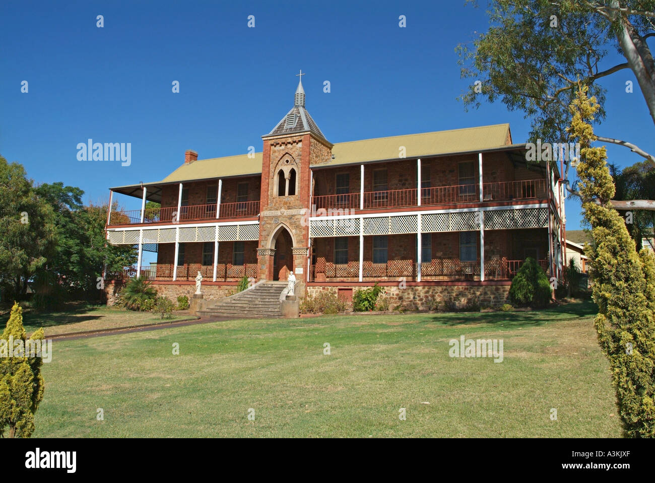 The Old Convent in Northampton Western Australia offers good budget ...