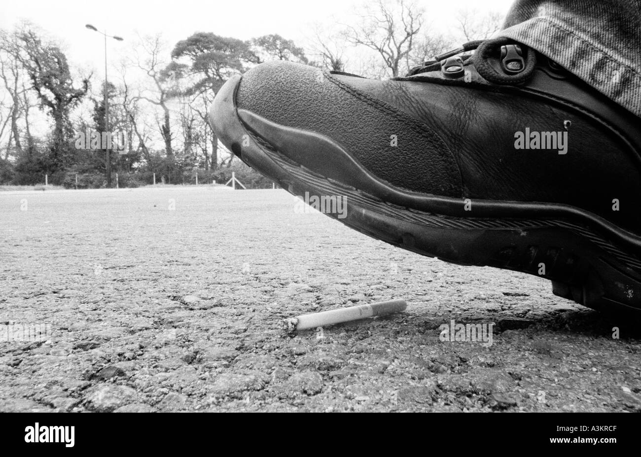 Extinguish cigarette Black and White Stock Photos & Images - Alamy