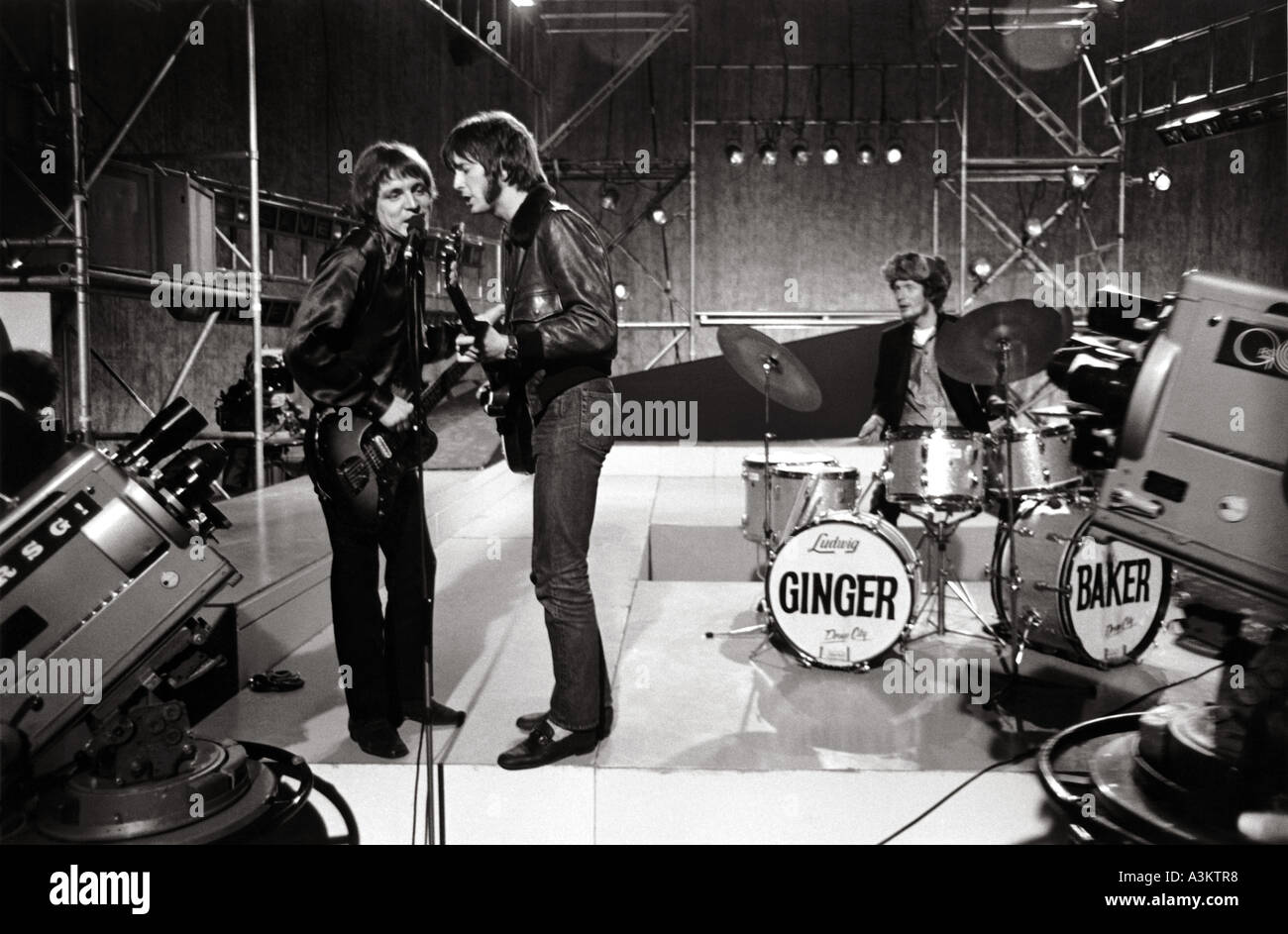 Eric clapton cream 1967 hi-res stock photography and images - Alamy