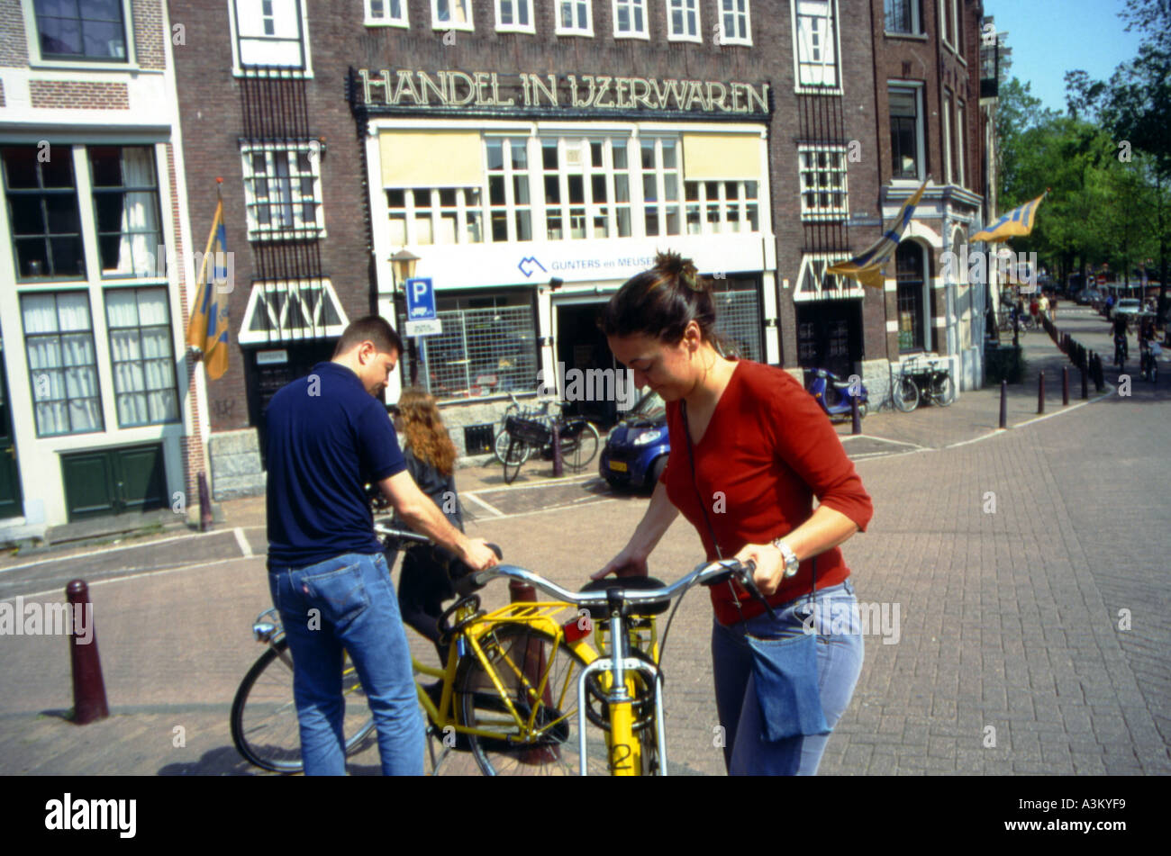 visitor couple amsterdam Stock Photo - Alamy