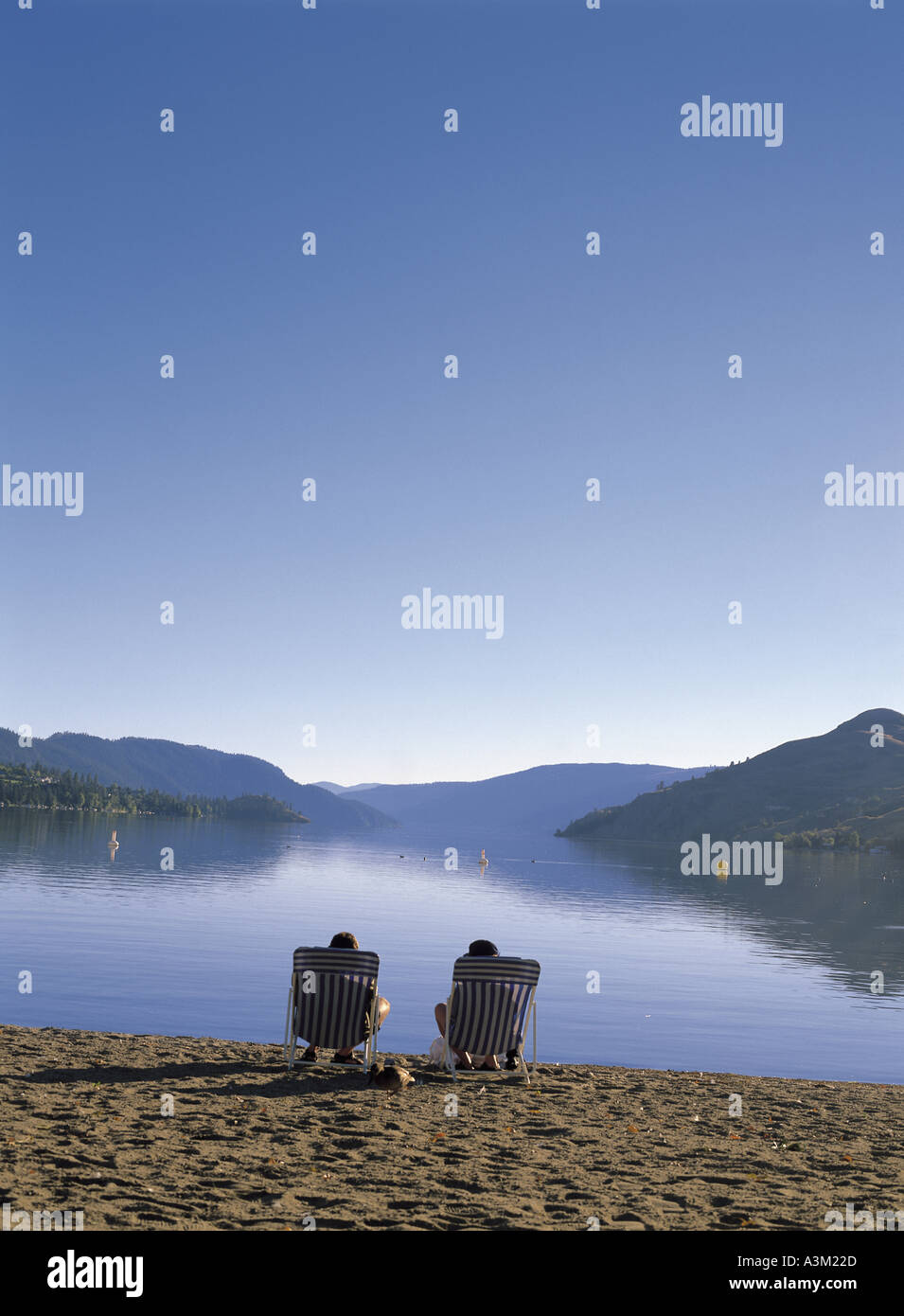 Couple sits on chairs hi-res stock photography and images - Alamy